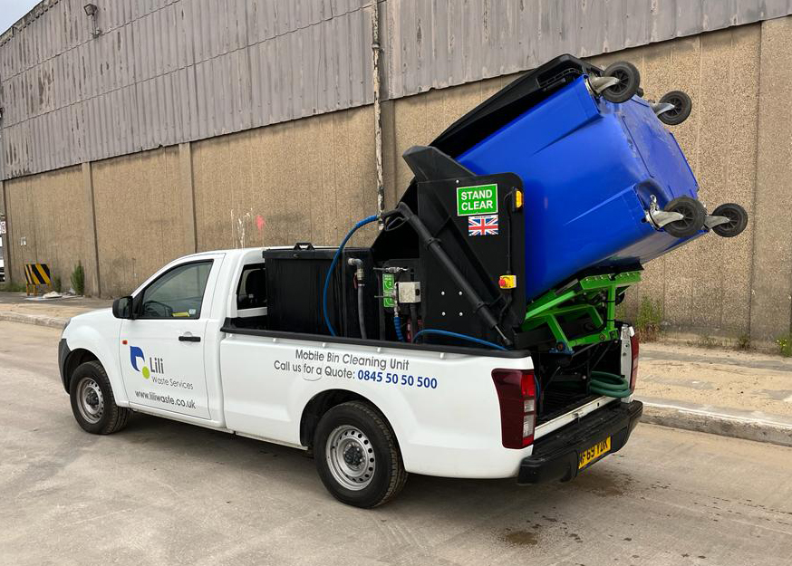 Mobile bin cleaning service for a cleaner, sustainable space